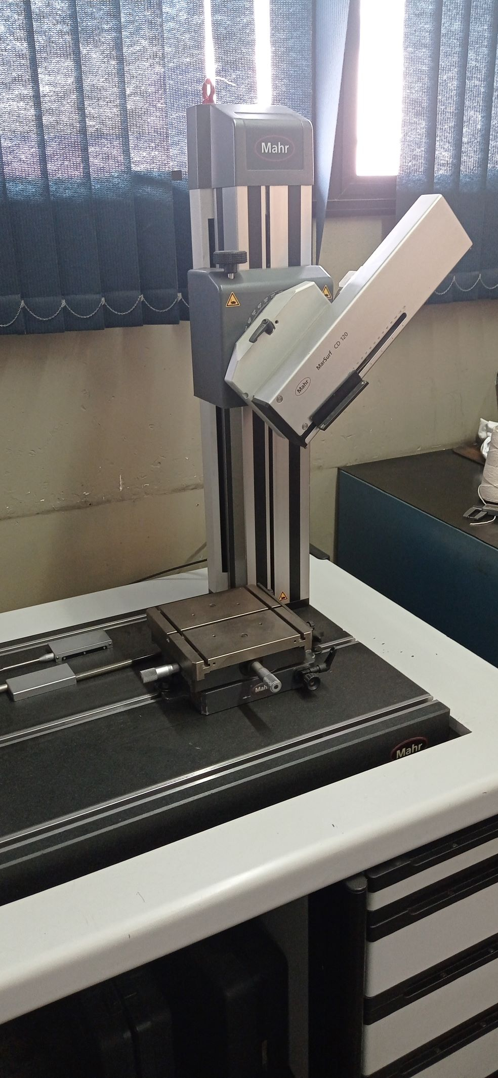 PERFILOMETRO MAHR PARA MEDIÇÃO DE CONTORNOS - MARSURF CD 120 | Operatrix