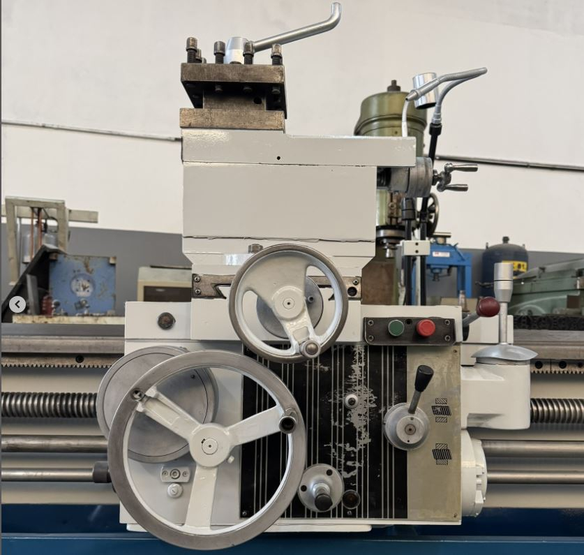 TORNO MECÂNICO - CLEVER - L37120P - 925 x 3000 MM | Operatrix