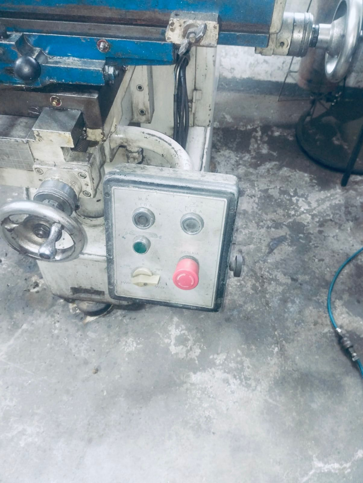 FRESADORA UNIVERSAL - SANCHES BLANES - 11000 X 250 - ISO 40 | Operatrix