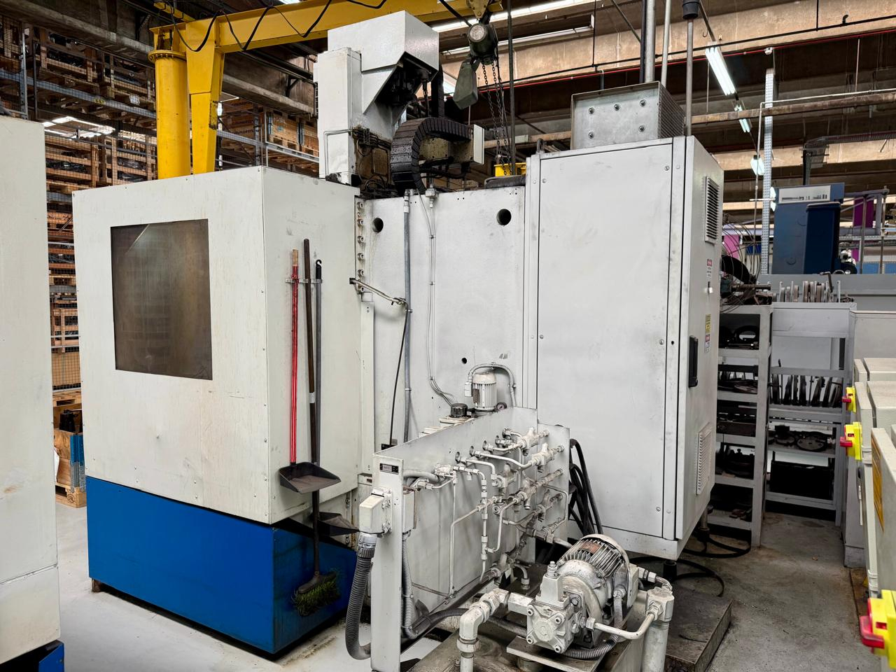 TORNO VERTICAL CNC - ROMI - V90 - COMANDO MACH9 - PLACA HIDRÁULICA 920 ...