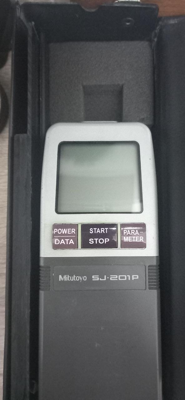 RUGOSIMETRO PARTATIL MITUTOYO SURFTEST SJ- 201P - COM GARANTIA | Operatrix