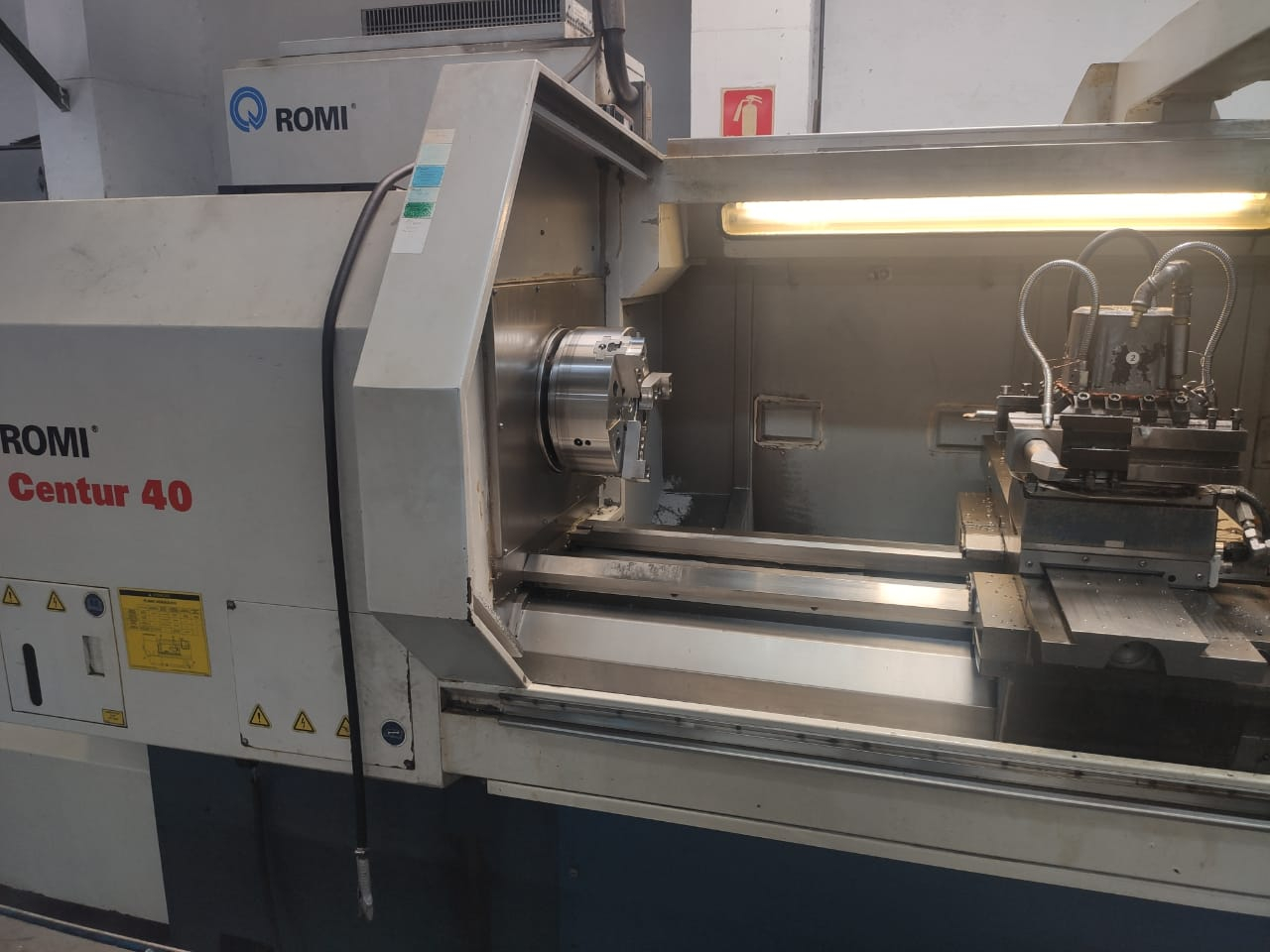 TORNO CNC ROMI - CENTUR 40 - ANO 2011 - 620 x 2000 MM | Operatrix