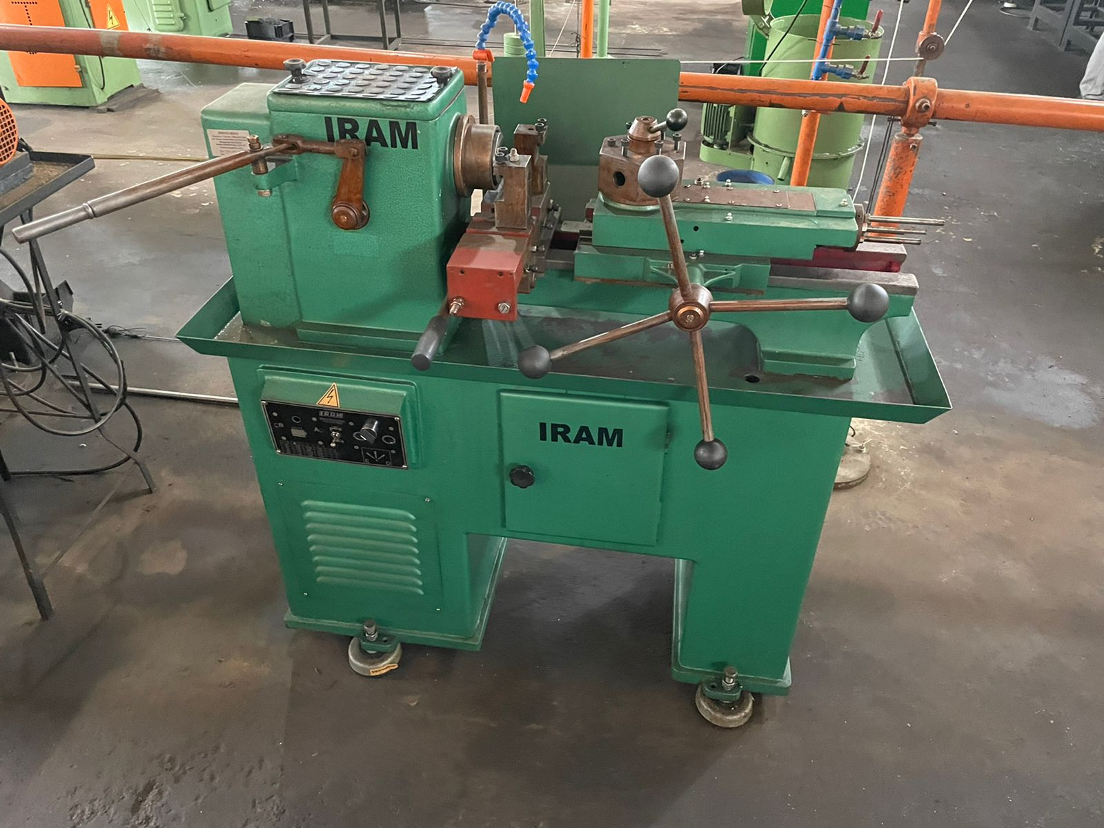 TORNO REVOLVER - MARCA IRAN | Operatrix