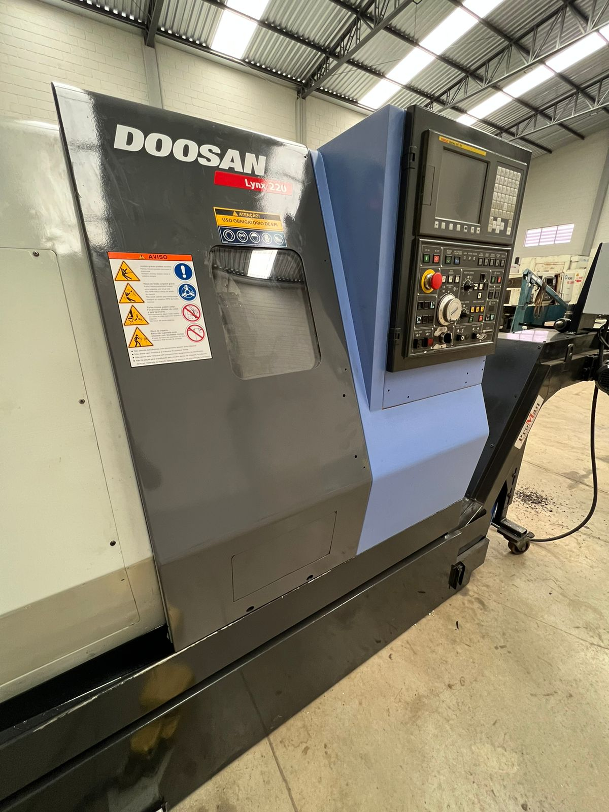 CENTRO DE TORNEAMENTO DOOSAN LYNX220A -ANO 2007 | Operatrix