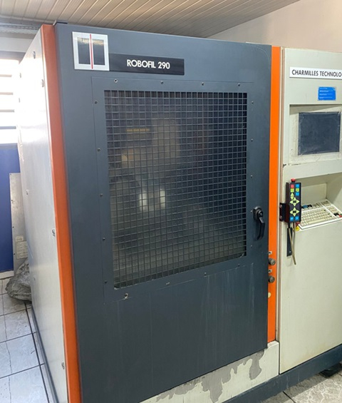 ELETROEROSÃO A FIO - CHARMILLES - ROBOFIL 290 - ANO 1998 | Operatrix