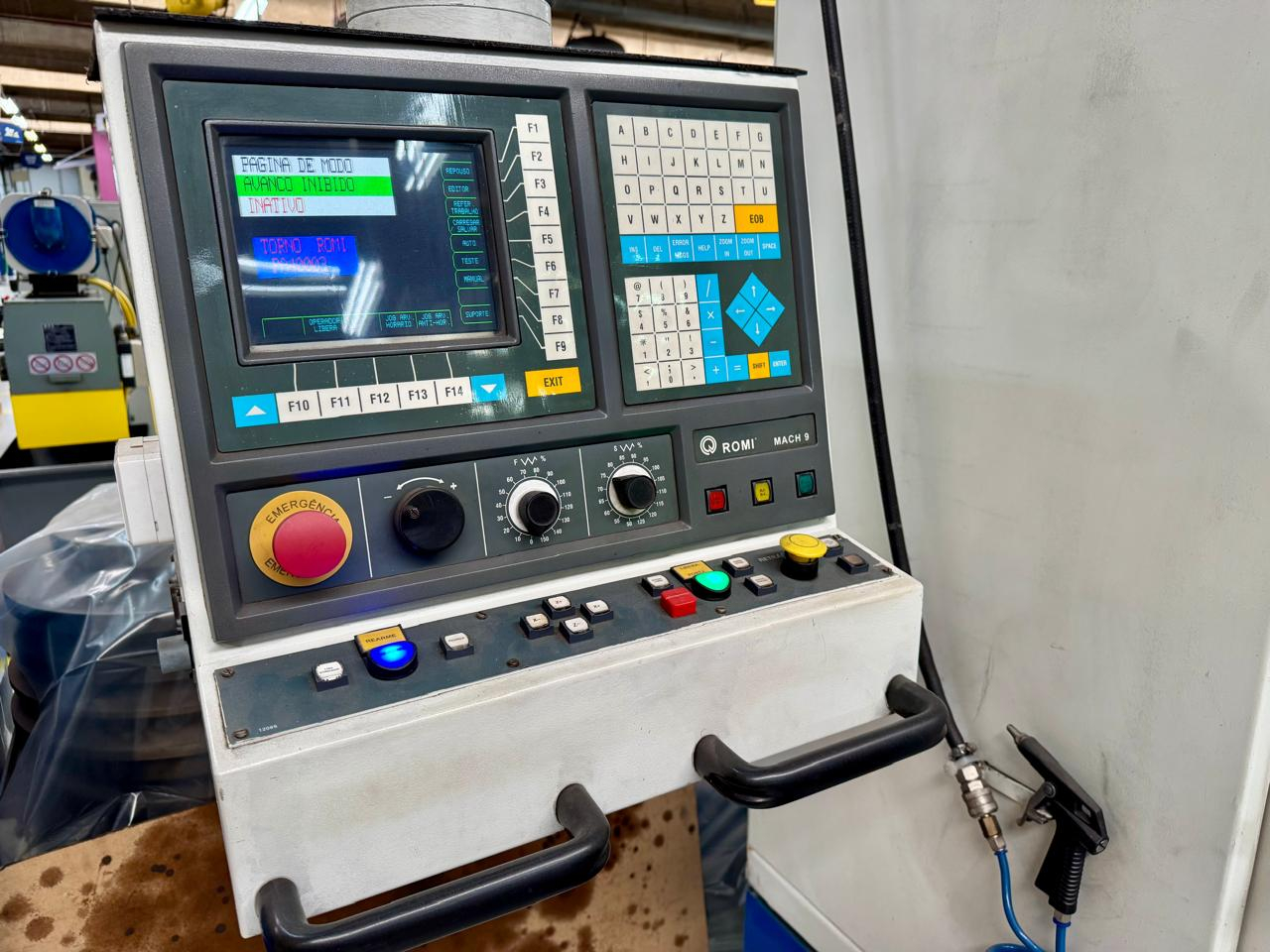 TORNO VERTICAL CNC - ROMI - V90 - COMANDO MACH9 - PLACA HIDRÁULICA 920 ...
