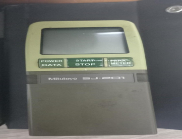 RUGOSIMETRO PARTATIL MITUTOYO SURFTEST SJ- 201P - COM GARANTIA | Operatrix